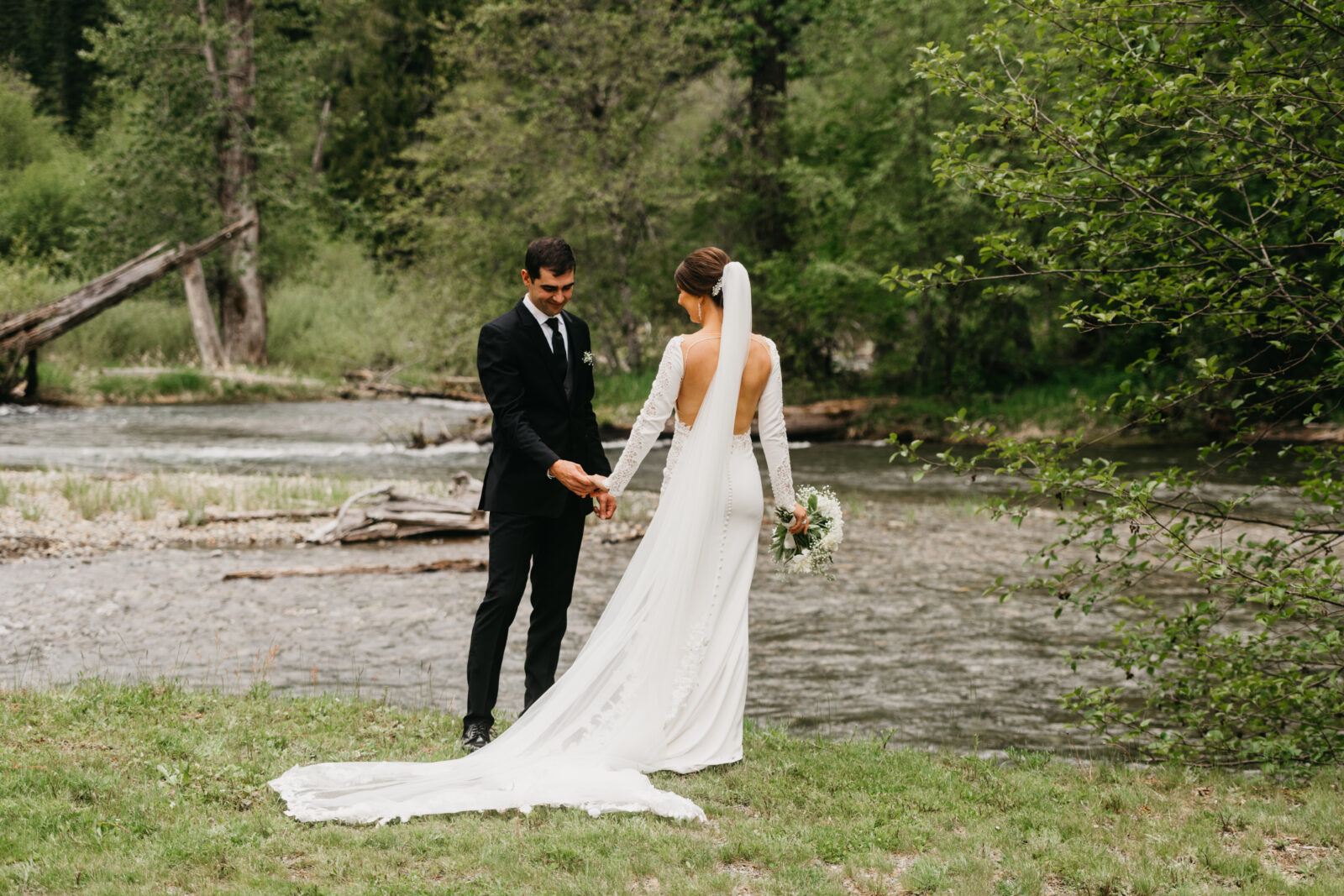 Andrea + Mark // Chateau Lill Wedding - Blog