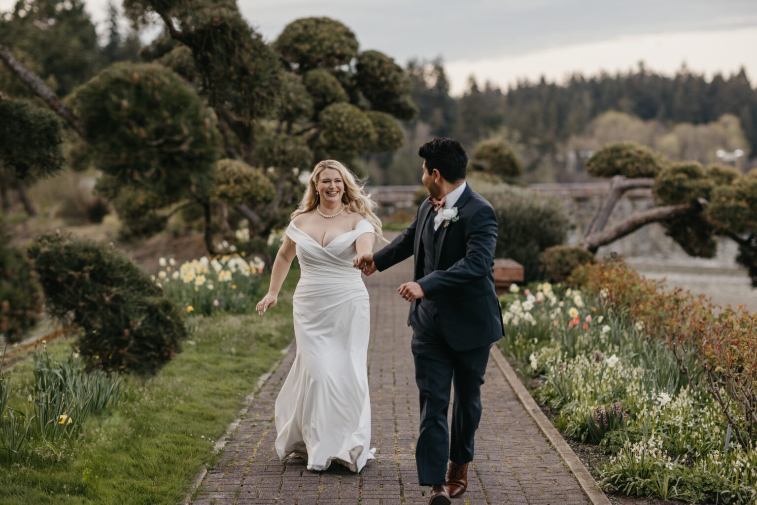 Carine + Ian // Seattle Downtown Wedding // Pioneer Square Embassy ...